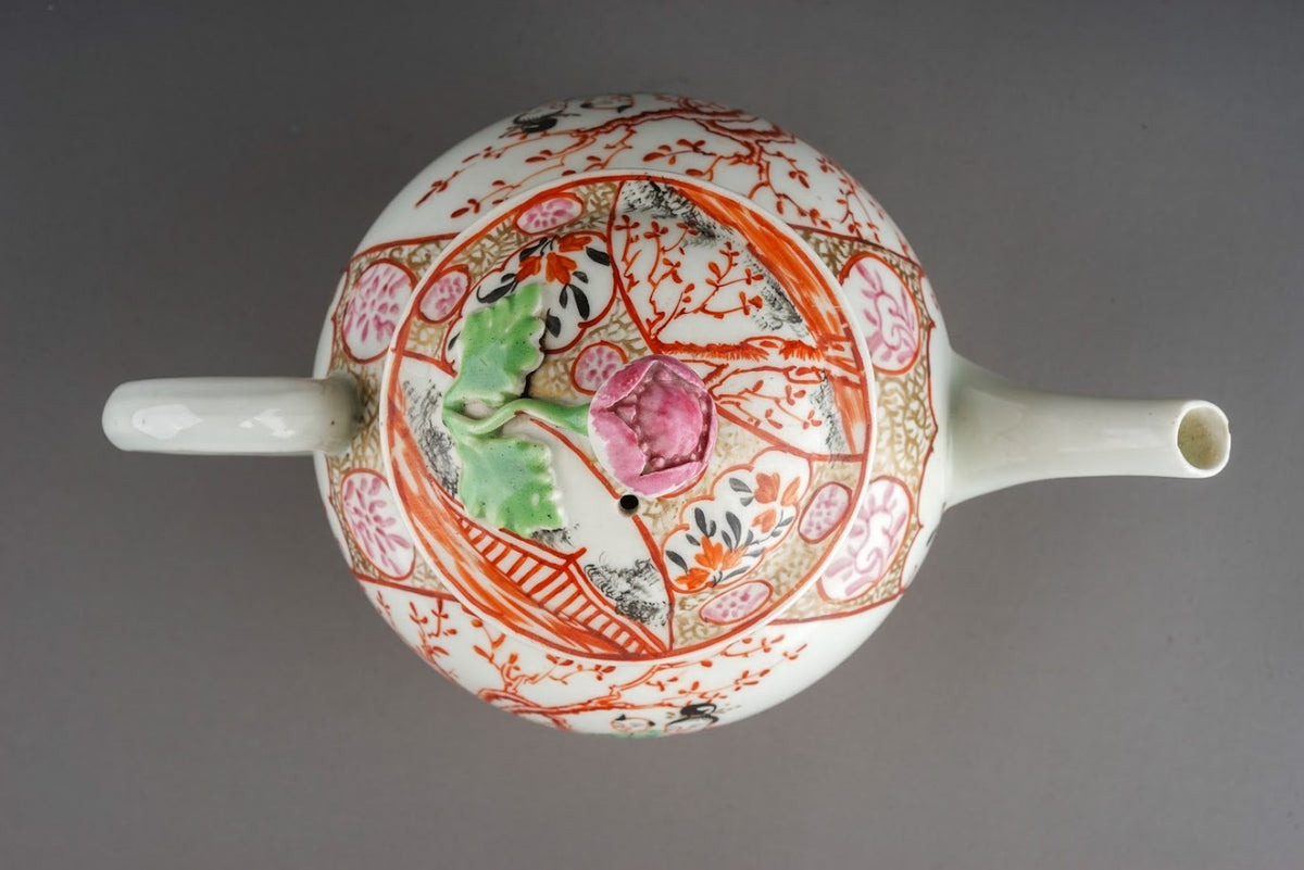 WORCESTER PORCELAIN MANDARIN STYLE TEAPOT AND COVER circa 1765-70 ...