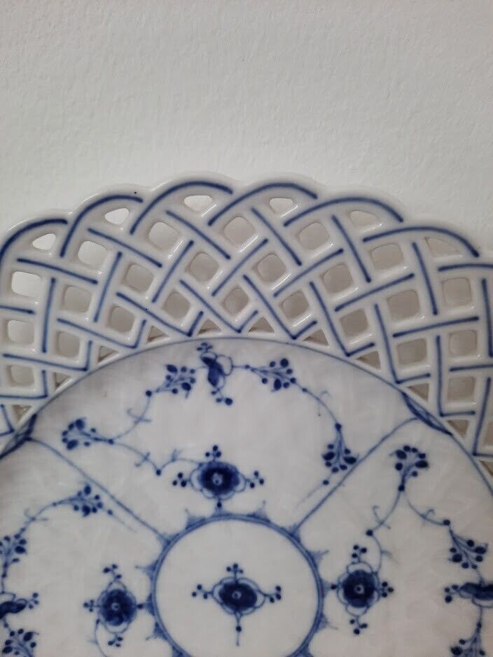 Royal Copenhagen Porcelain, Blue Fluted Full Lace, Open Plate 1775 RAR ...